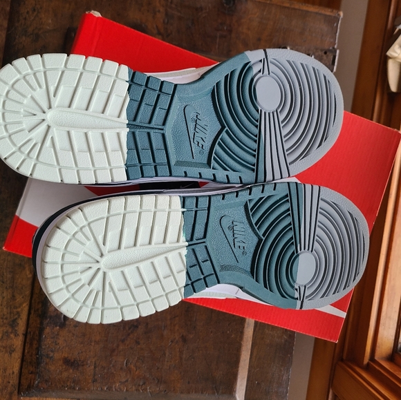Nike | Shoes | Mens Nwt Nike Dunk Low Size 5 | Poshmark